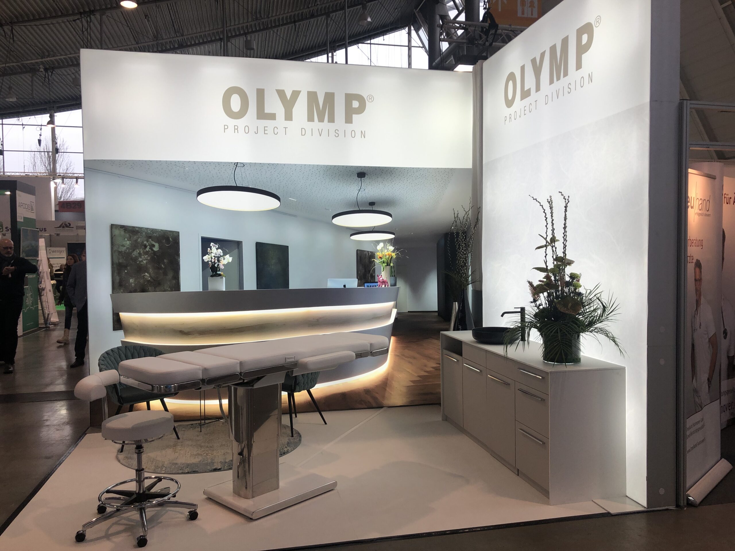 OLYMP - Aussteller auf der Medizin 2023 - OLYMP - BEST SALON INSPIRATION